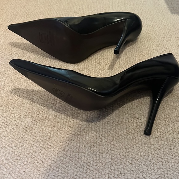 Stuart Weitzman | Shoes | Stuart Weitzman Brand New Black Pumps | Poshmark